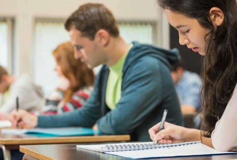 Why take notes on a notebook rather than on a computer? - Blog My Oxford